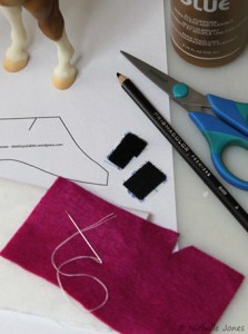 Shoo fly! DIY Fly masks – Desktop Stables