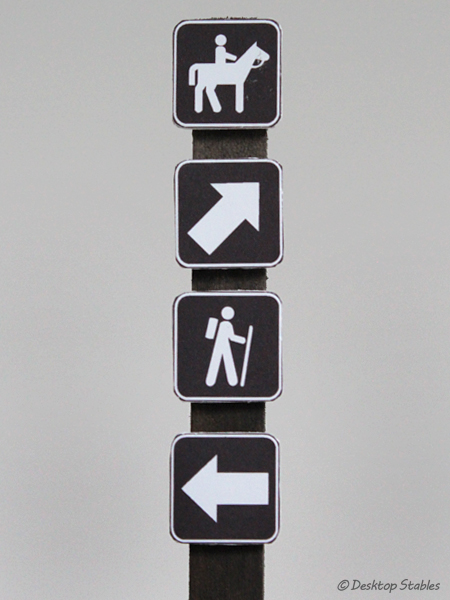 Trail Signs – Desktop Stables