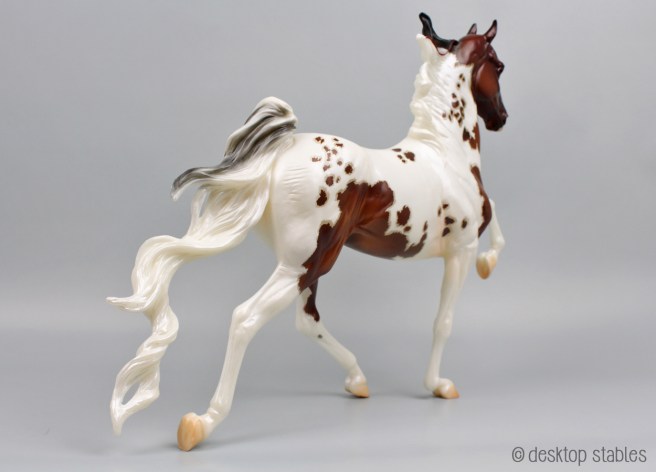 Hamilton – Desktop Stables