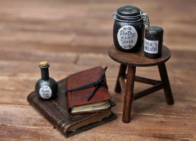 Props and Miniatures – Desktop Stables