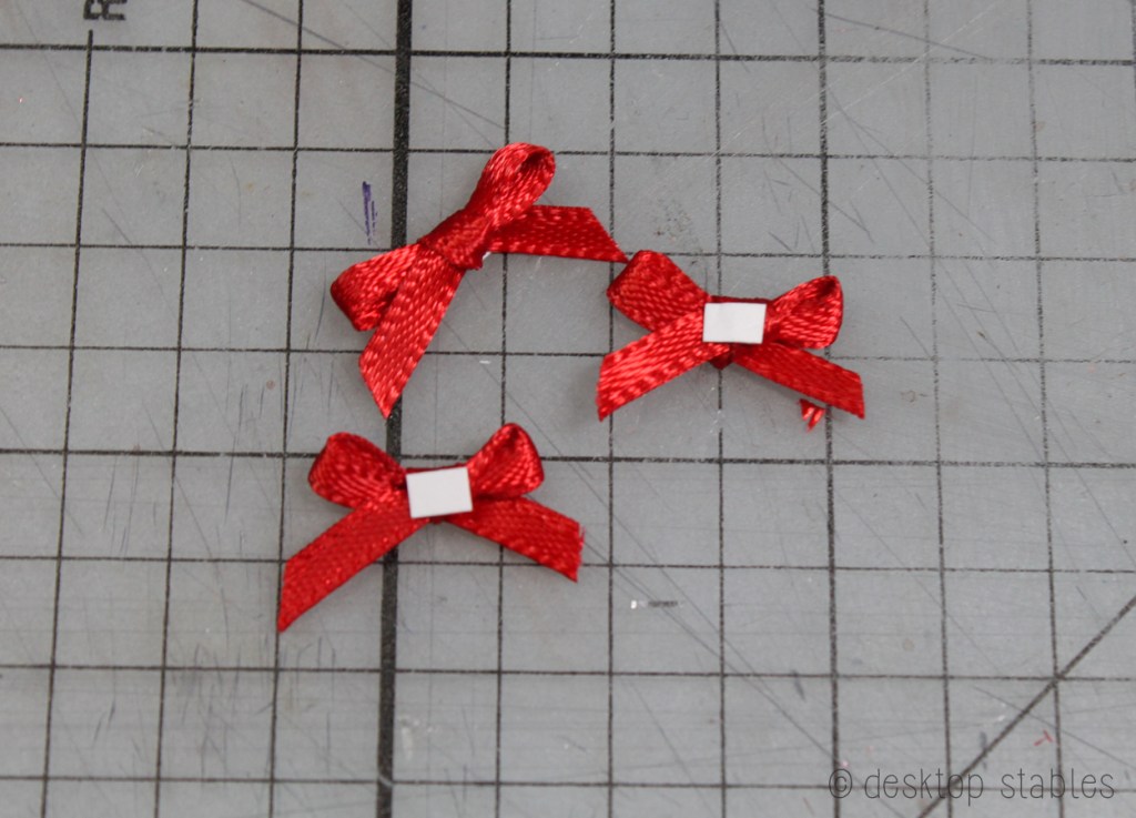 Tutorial: Neck Wreaths – Desktop Stables